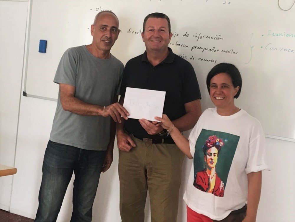 El IES Yaiza entrega 510 euros a la ONG Educanepal - Ayuntamiento de Yaiza