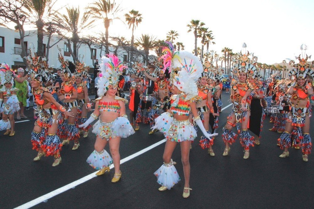Abierto el concurso del cartel de Carnaval de Playa Blanca con 1.000 ...